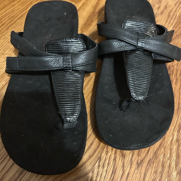 Vionic | Shoes | Vionic Black Womens Sandals | Poshmark
